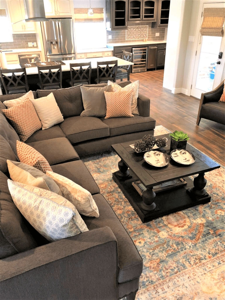 Mixing Traditional Furniture With Modern Day Style - Gardendale Drive ...