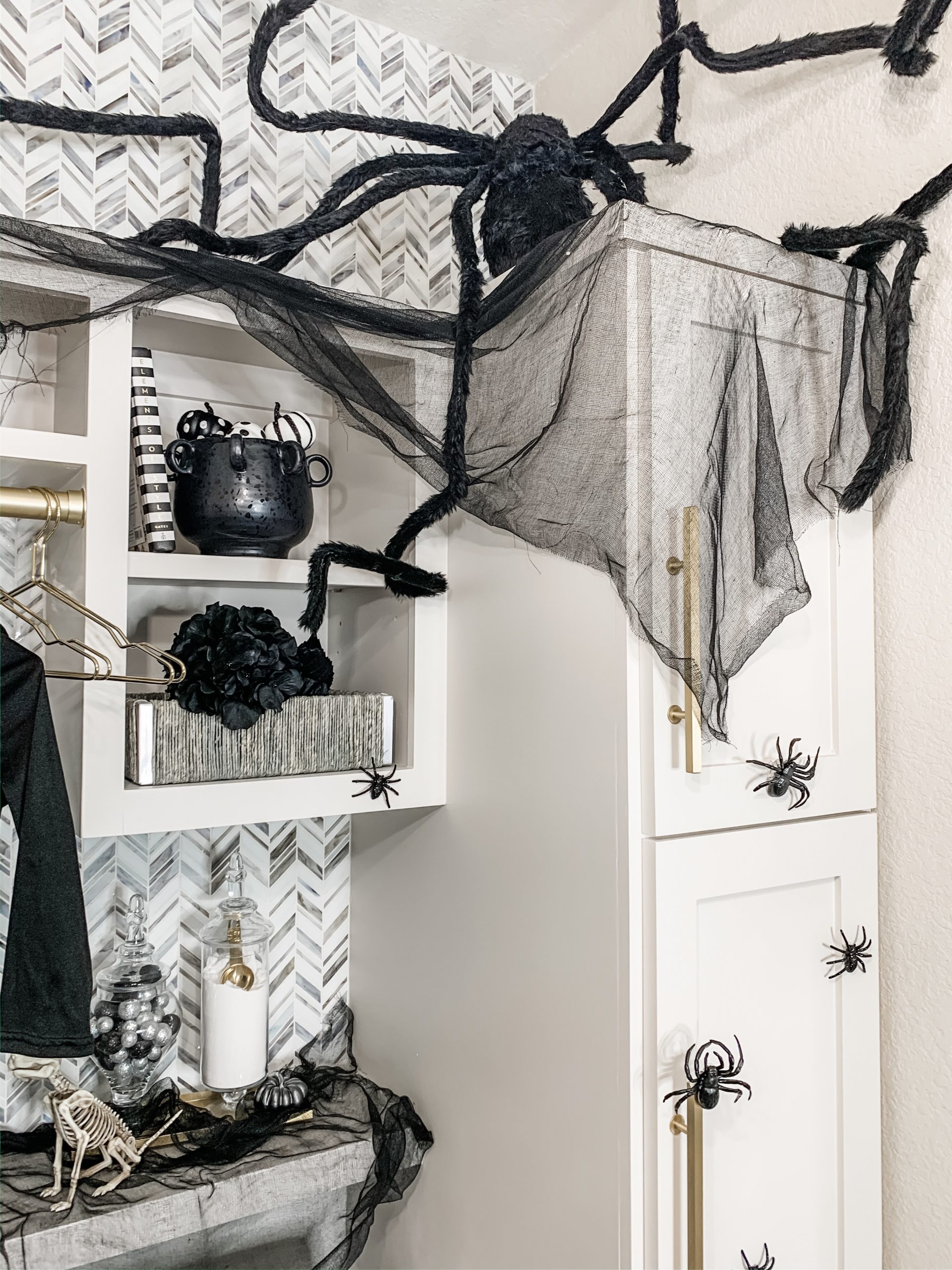 Spooktacular Laundry Room – Melissa Roberts Interiors